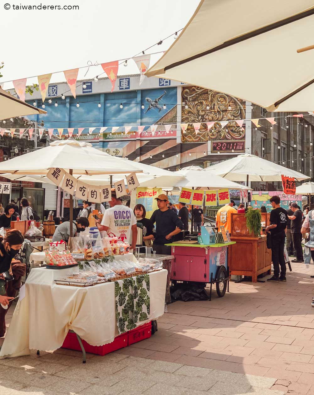 Kaohsiung Pier 2 Art Center and Kaohsiung Port Attractions - Taiwanderers