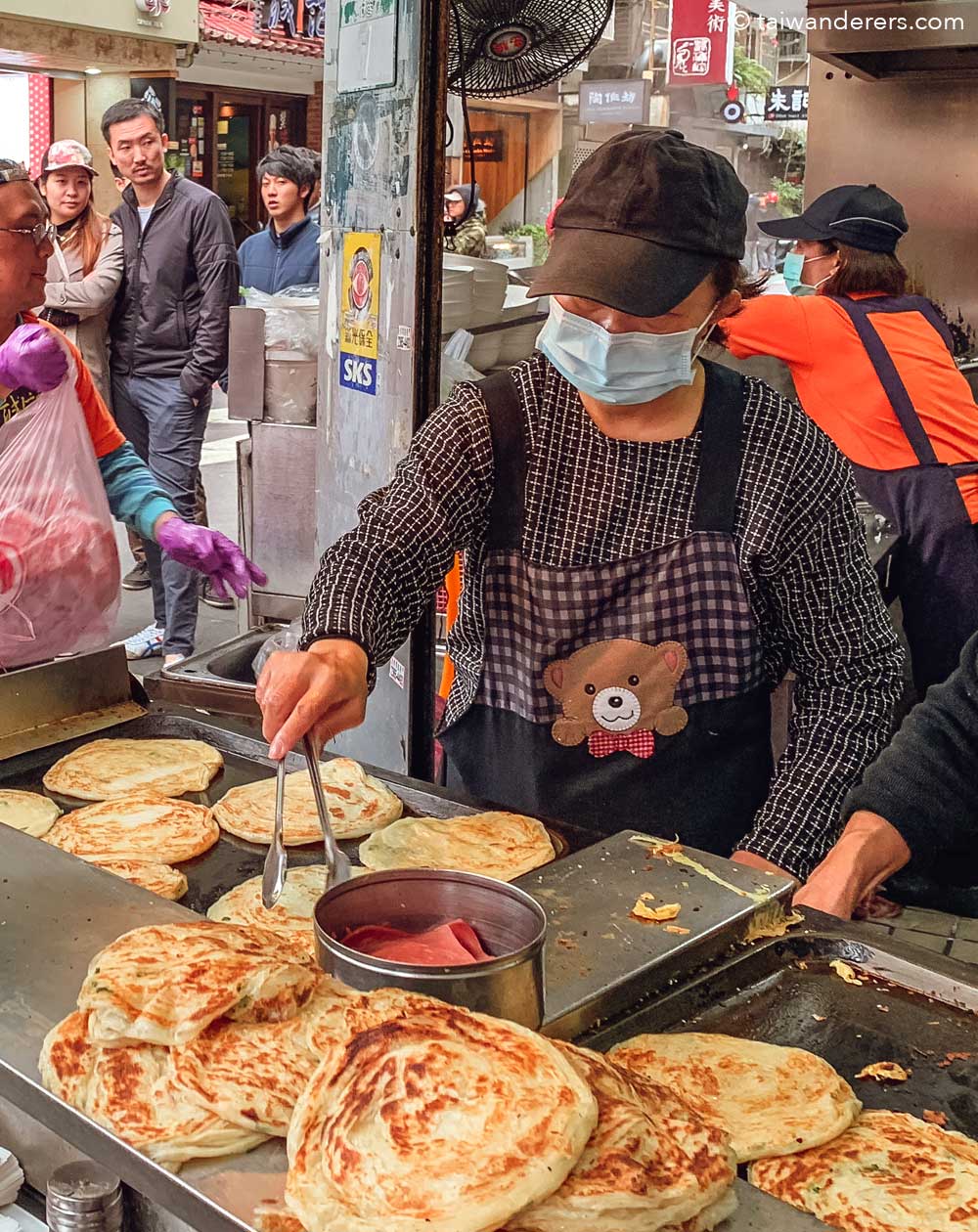 Taipei Tian Jin Scallion Pancakes in Yongkang Street - Taiwanderers
