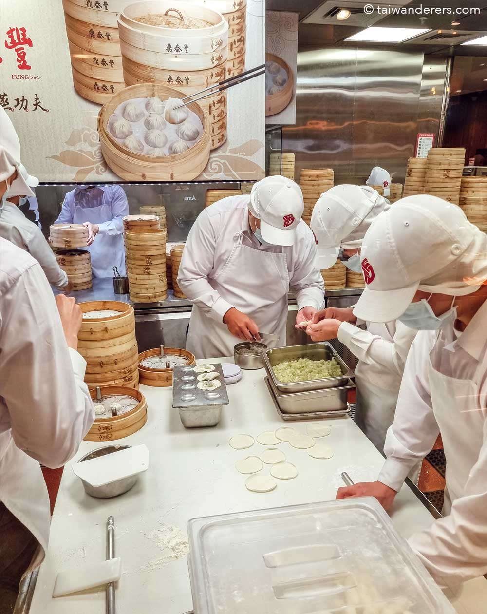 Din Tai Fung - Taiwan’s Delicious Dumpling Restaurant Guide - Taiwanderers