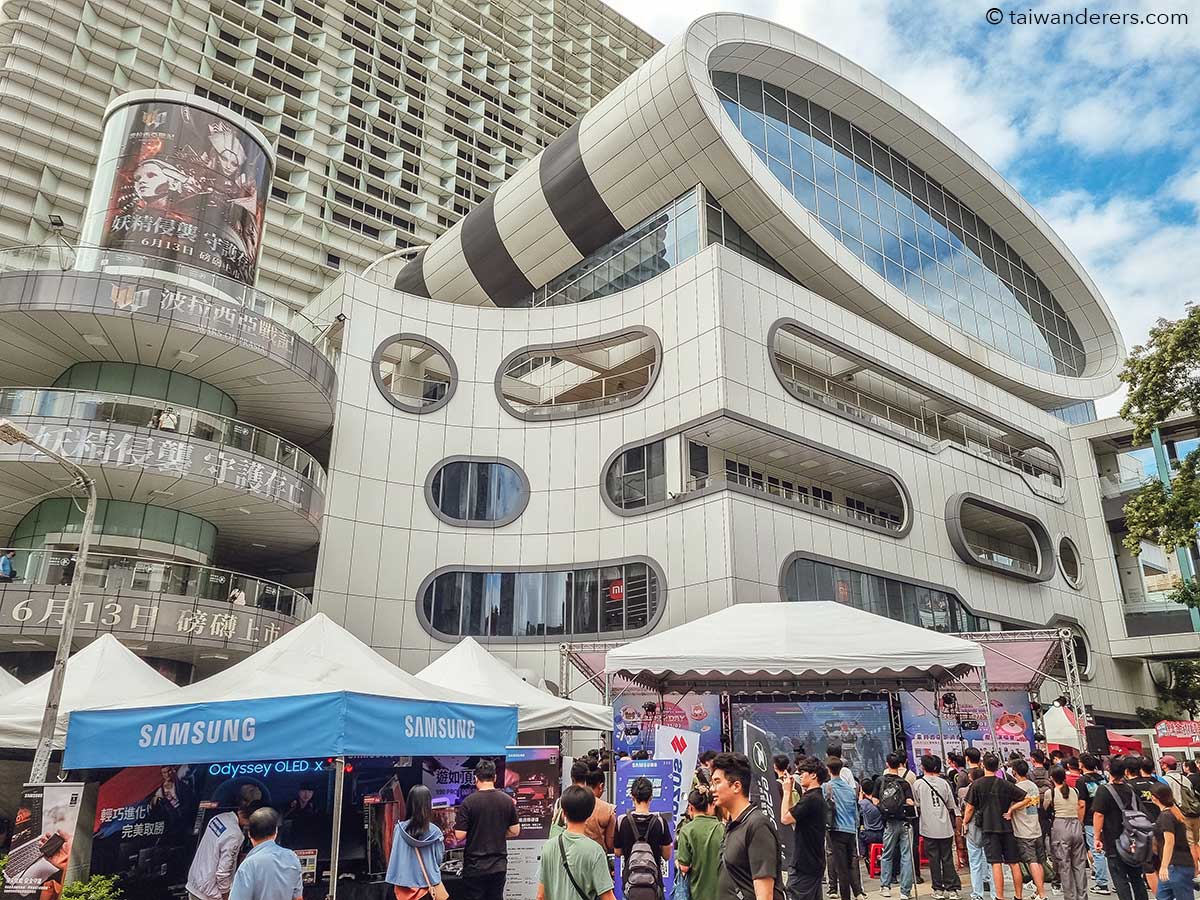 Taipei Shopping Malls - 23 Best Shopping Centers & Districts - Taiwanderers