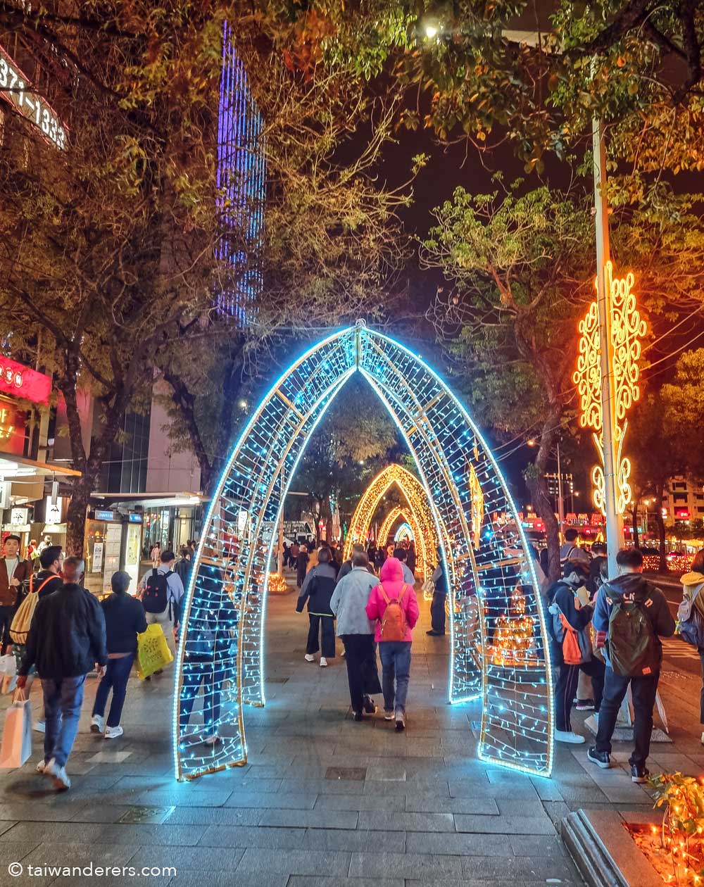 Taipei Lantern Festival 2026 Guide + Photos - Taiwanderers