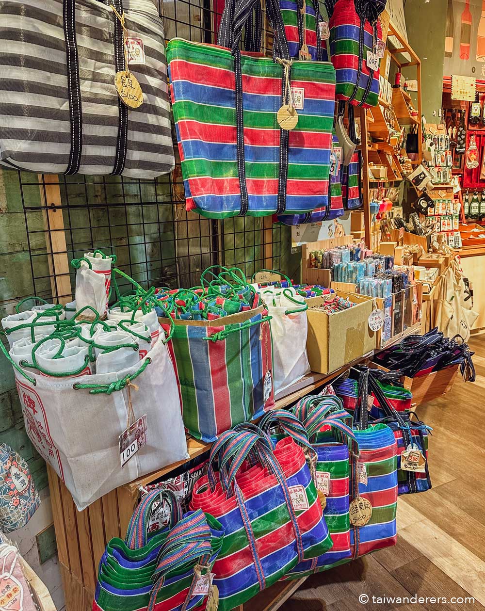 Taiwan Striped Bag 茄芷袋 - Ga Ji Di, Taiwan’s Tote-ally Famous Bag ...